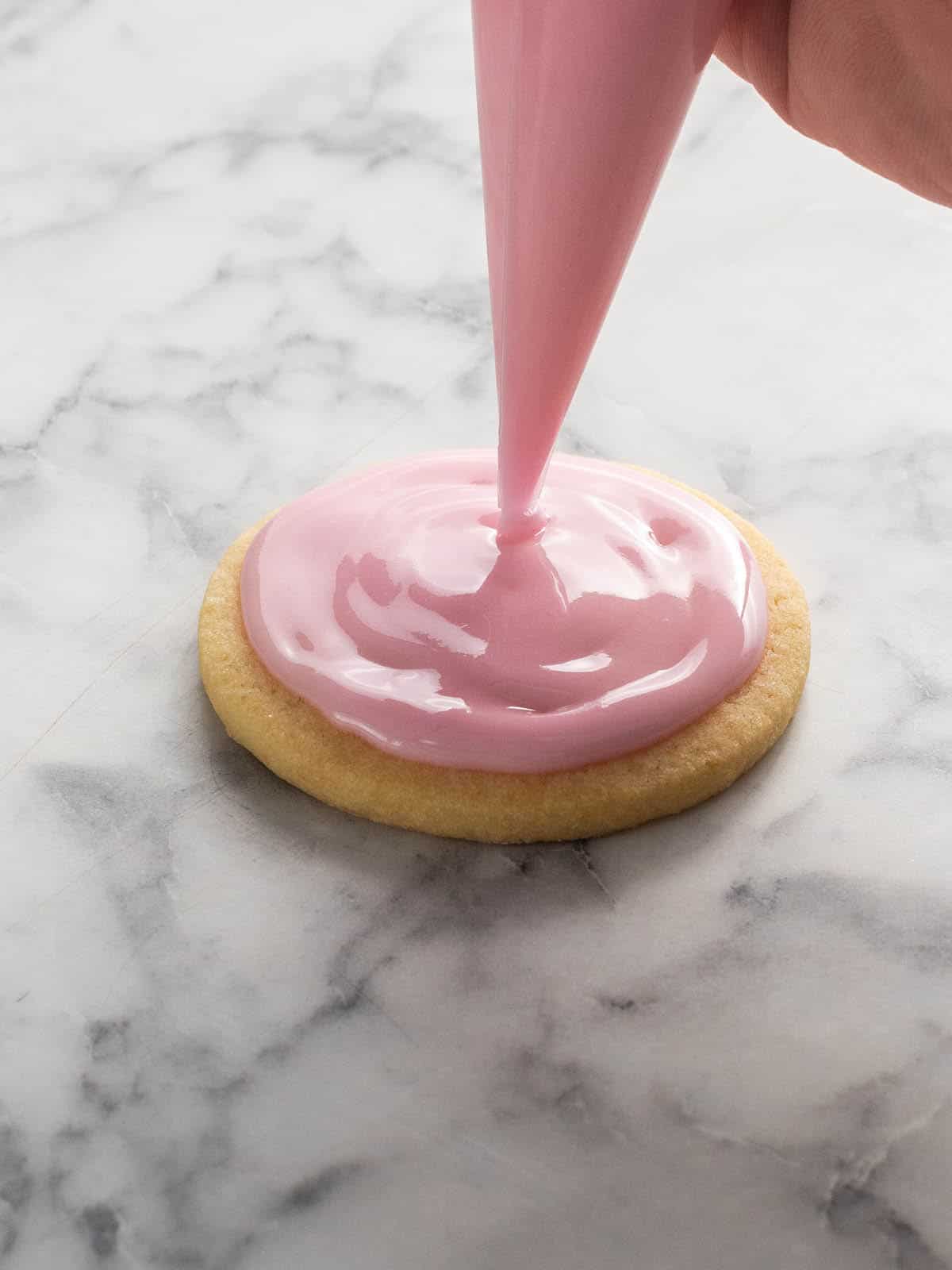 4 Ingredient Icing Recipe for Decorating Cookies (Royal Icing) - The ...