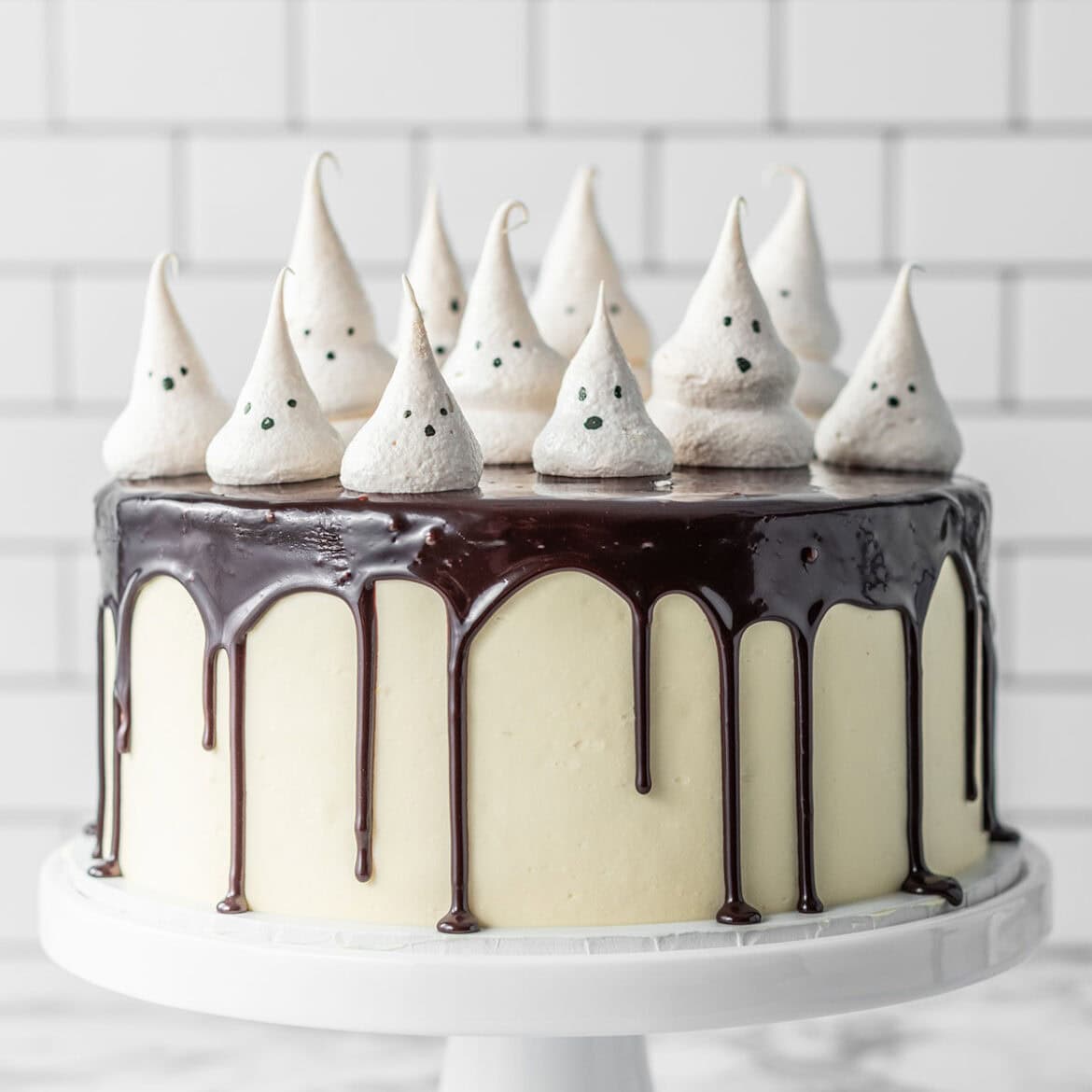 Meringue Ghost Halloween Cake - The Scran Line