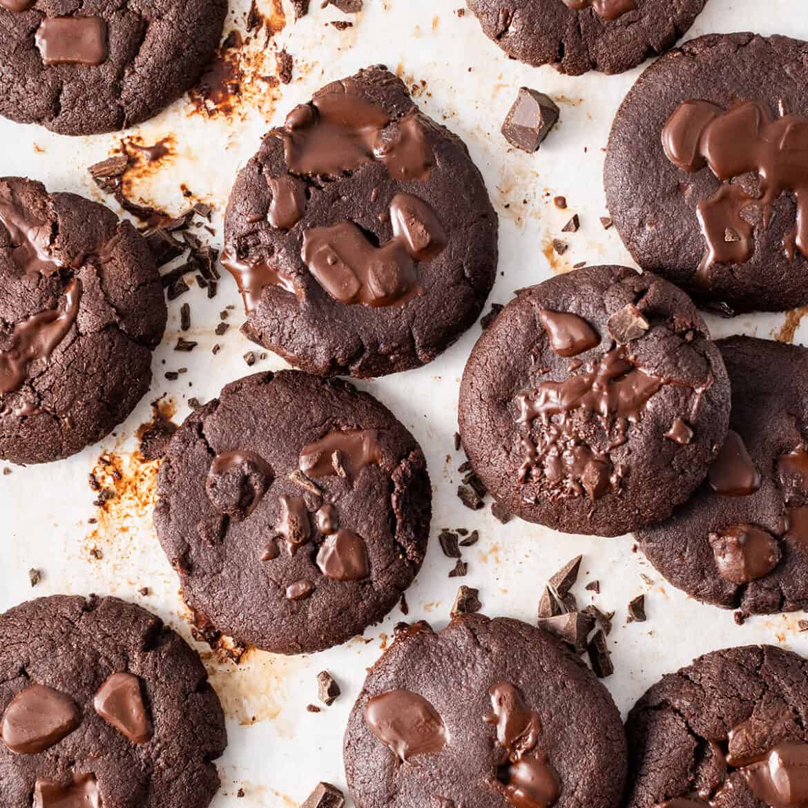Double Chocolate Fudge Cookies - The Scran Line