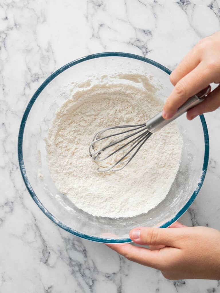 How To Make Cake Flour At Home In 2 Minutes - The Scranline