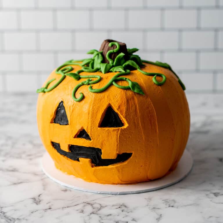 Jack-O’-Lantern Halloween Cake - The Scranline