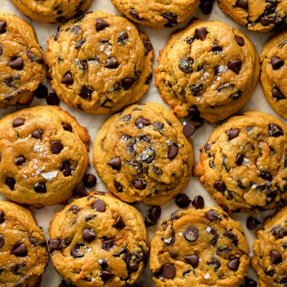 Easy Chocolate Fudge Cake - The Scranline