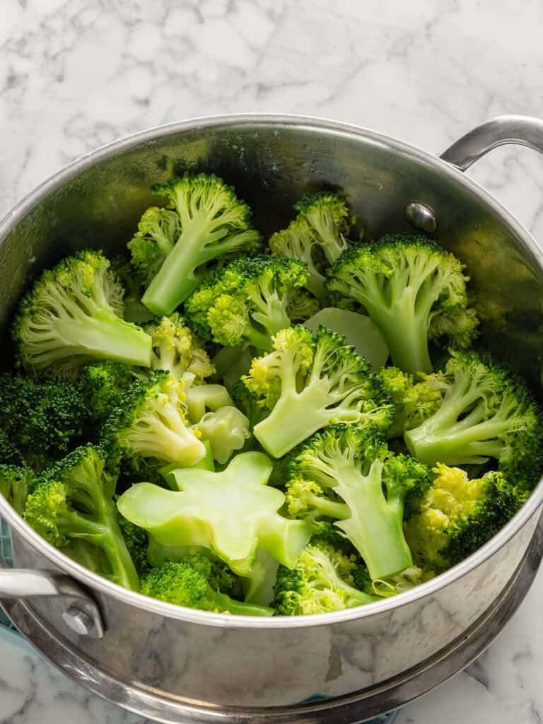 How To Perfectly Steam Broccoli - The Scranline