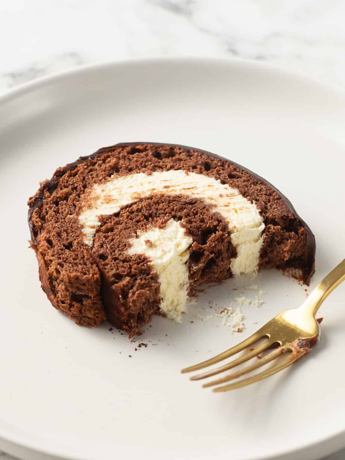 Soft Chocolate Swiss Roll Cake (No-Fail) - The Scranline