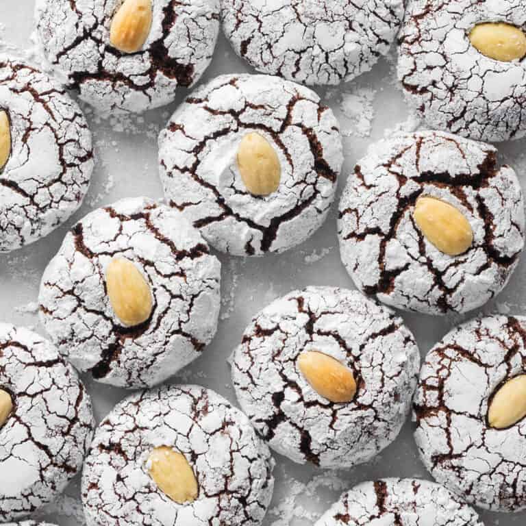 Chocolate Amaretti Cookies - The Scranline