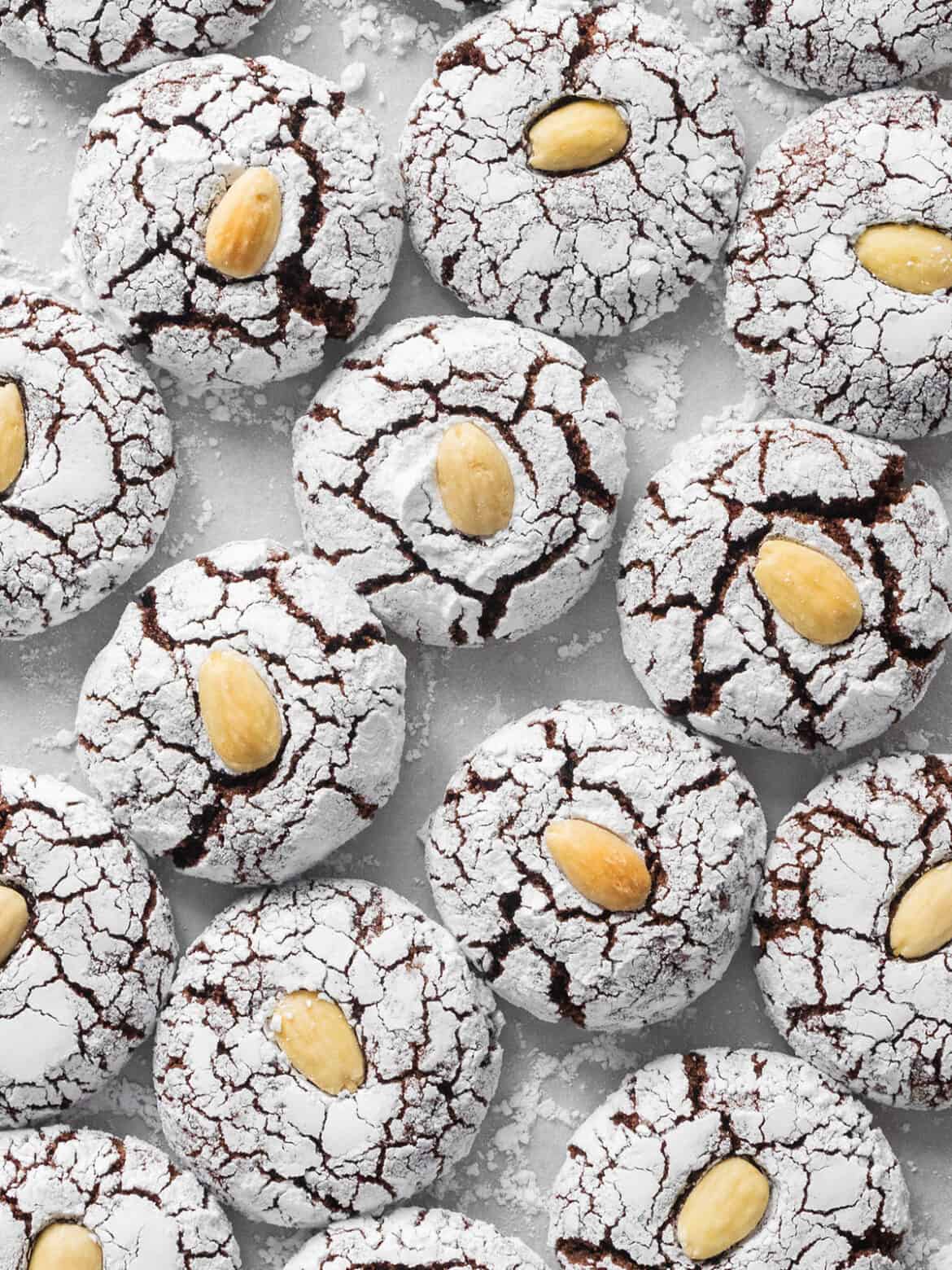 Chocolate Amaretti Cookies - The Scranline