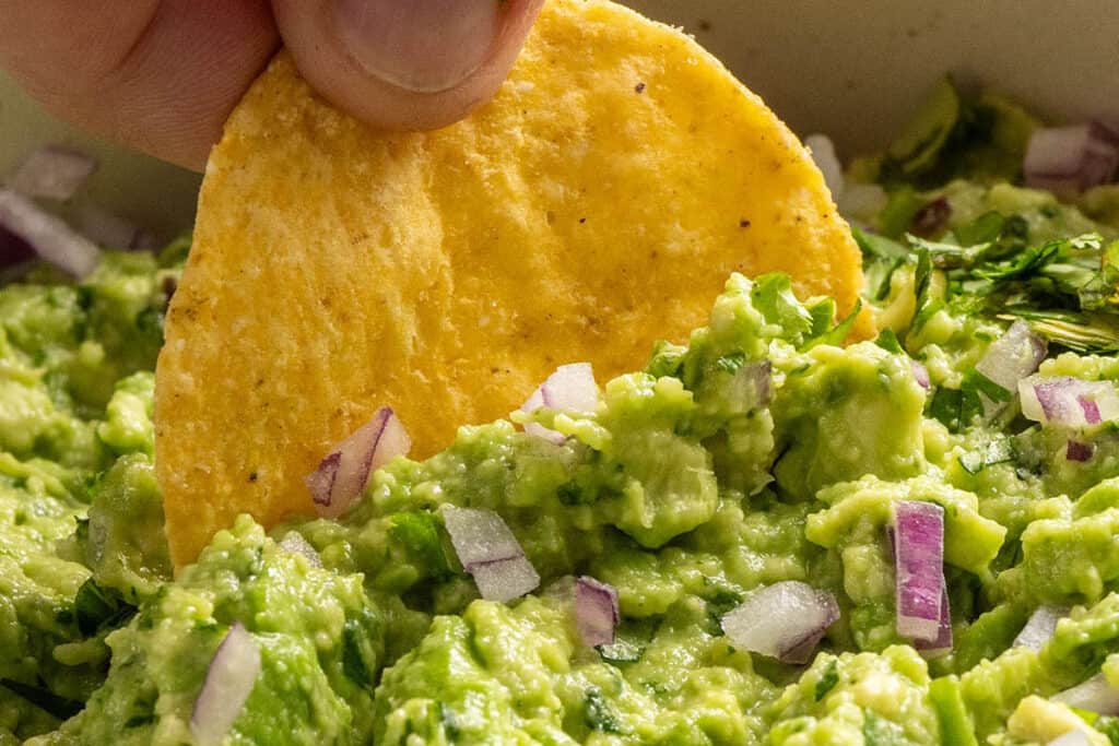 Easy Guacamole Recipe - The Scranline