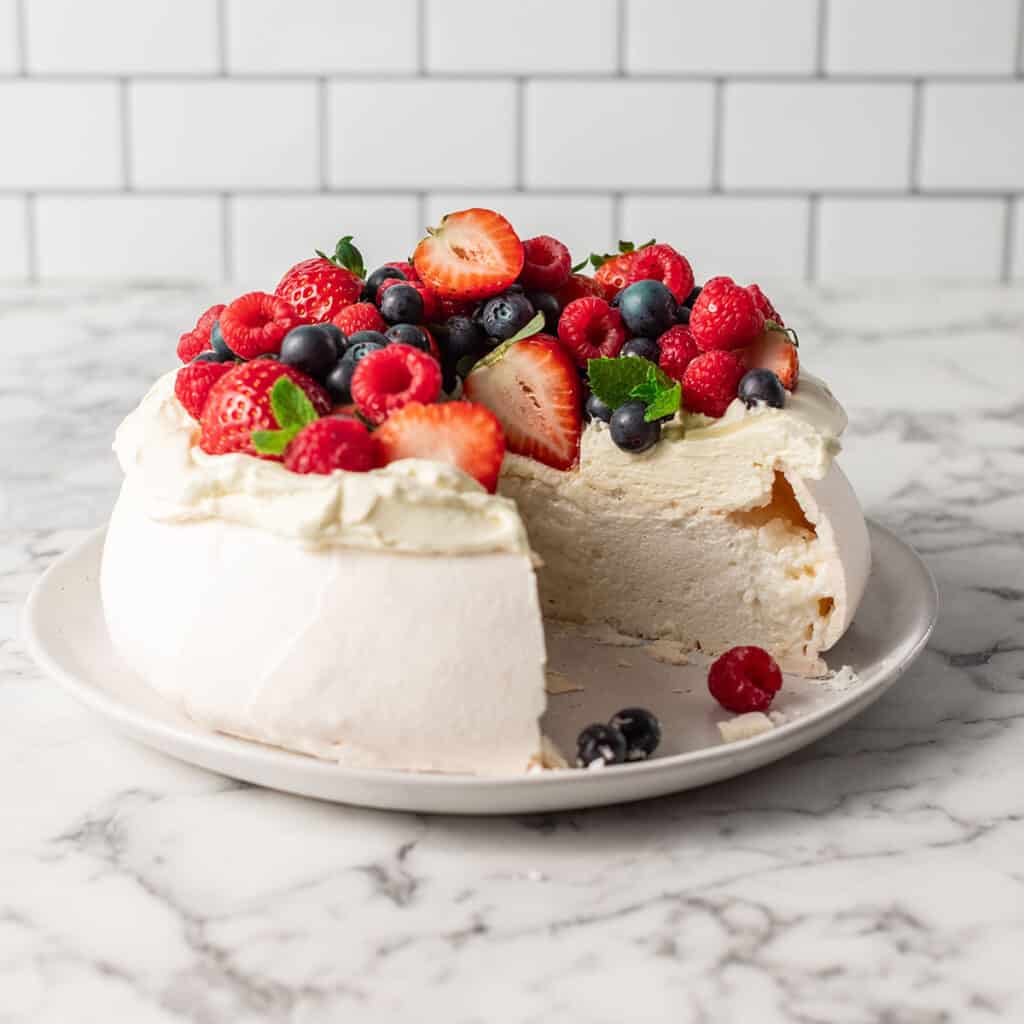 Pavlova Recipe (Fool Proof) - The Scranline