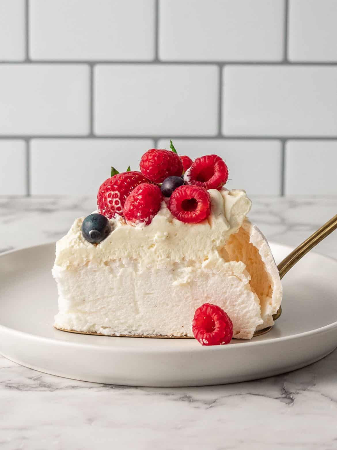 Pavlova Recipe (Fool Proof) - The Scranline