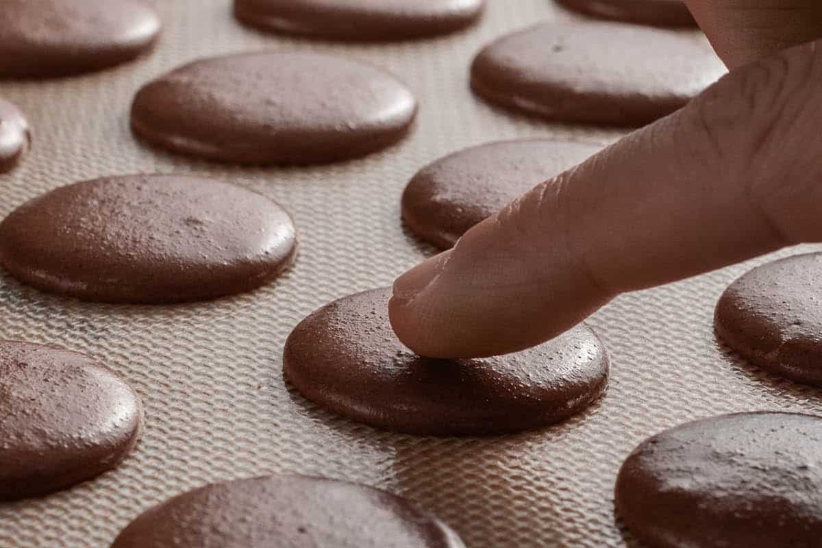 A Guide To Macaron making + Troubleshooting Tips - The Scranline