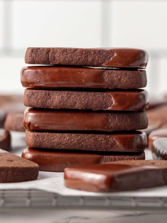 30 Minute Chocolate Shortbread Recipe - The Scranline