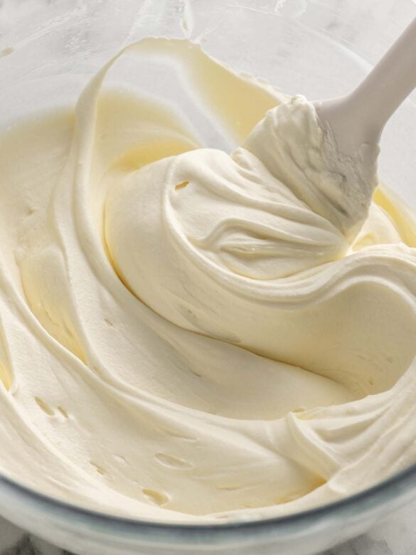 Easy Whipped Cream Recipe (Chantilly Cream) - The Scranline